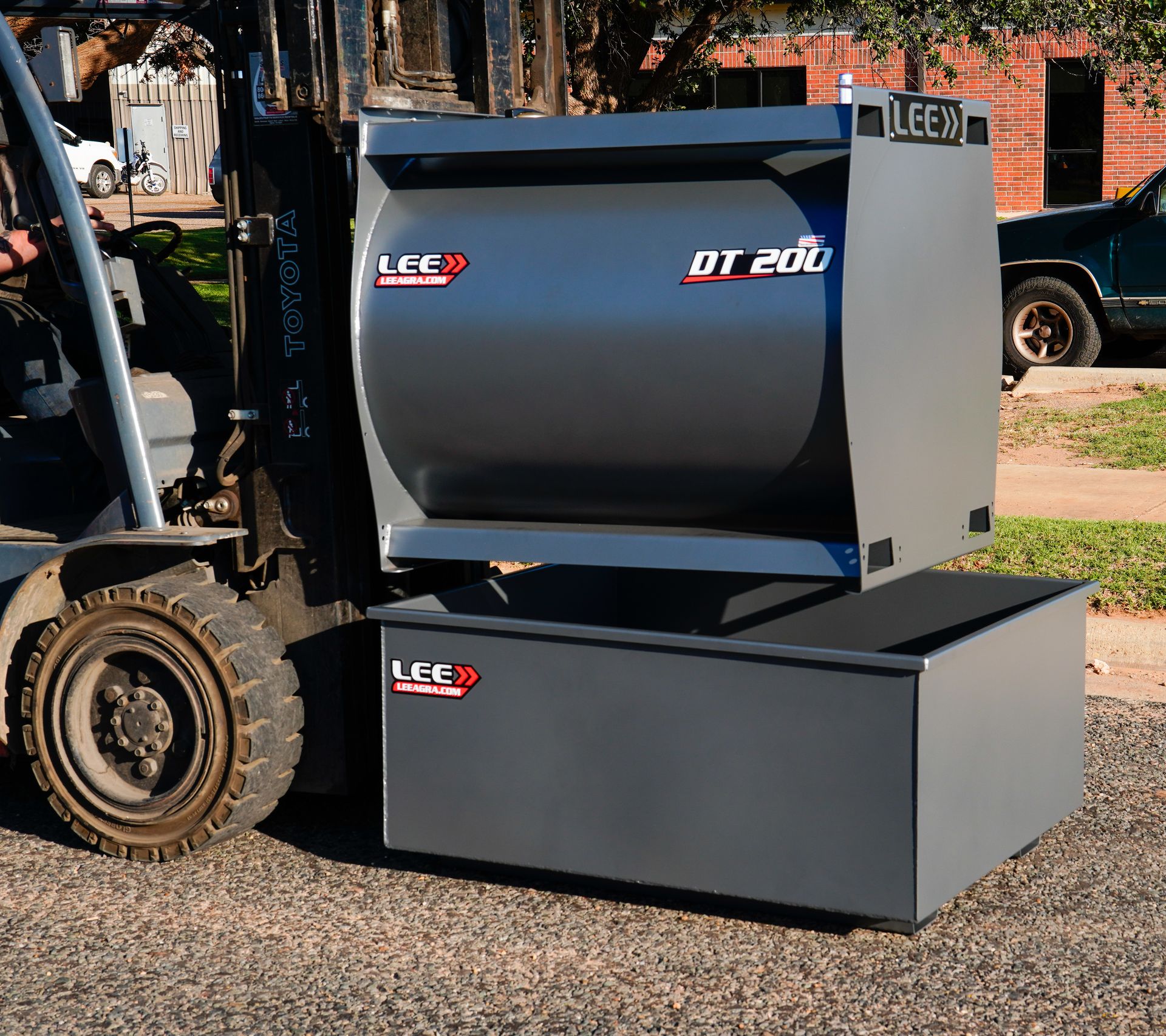 LEE Diesel Fuel Trailers | LeeAgra, Inc.