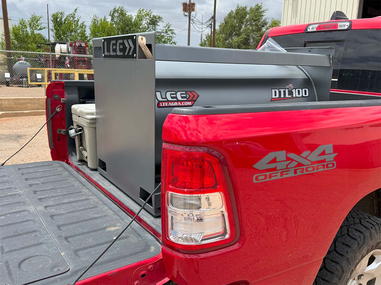 LEE DTL 100 Diesel Fuel Tank Gallery | LeeAgra, Inc.